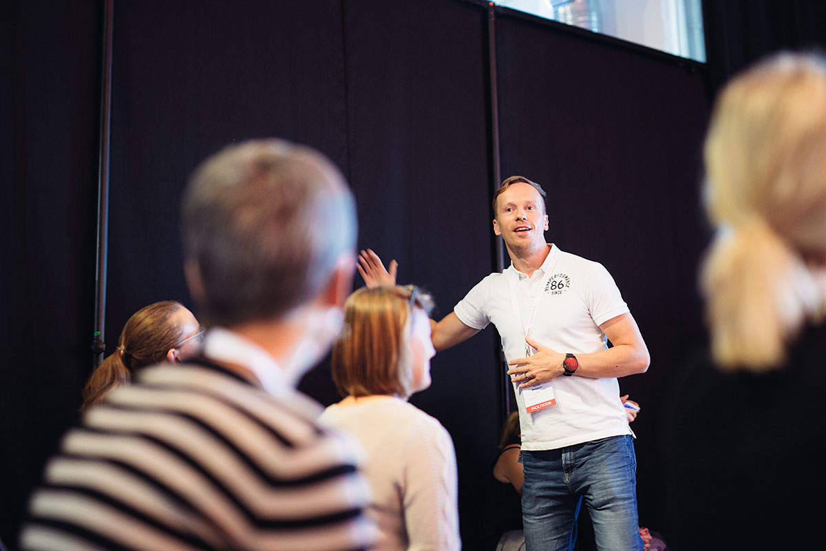 Three views on renewing learning - ELM Magazine